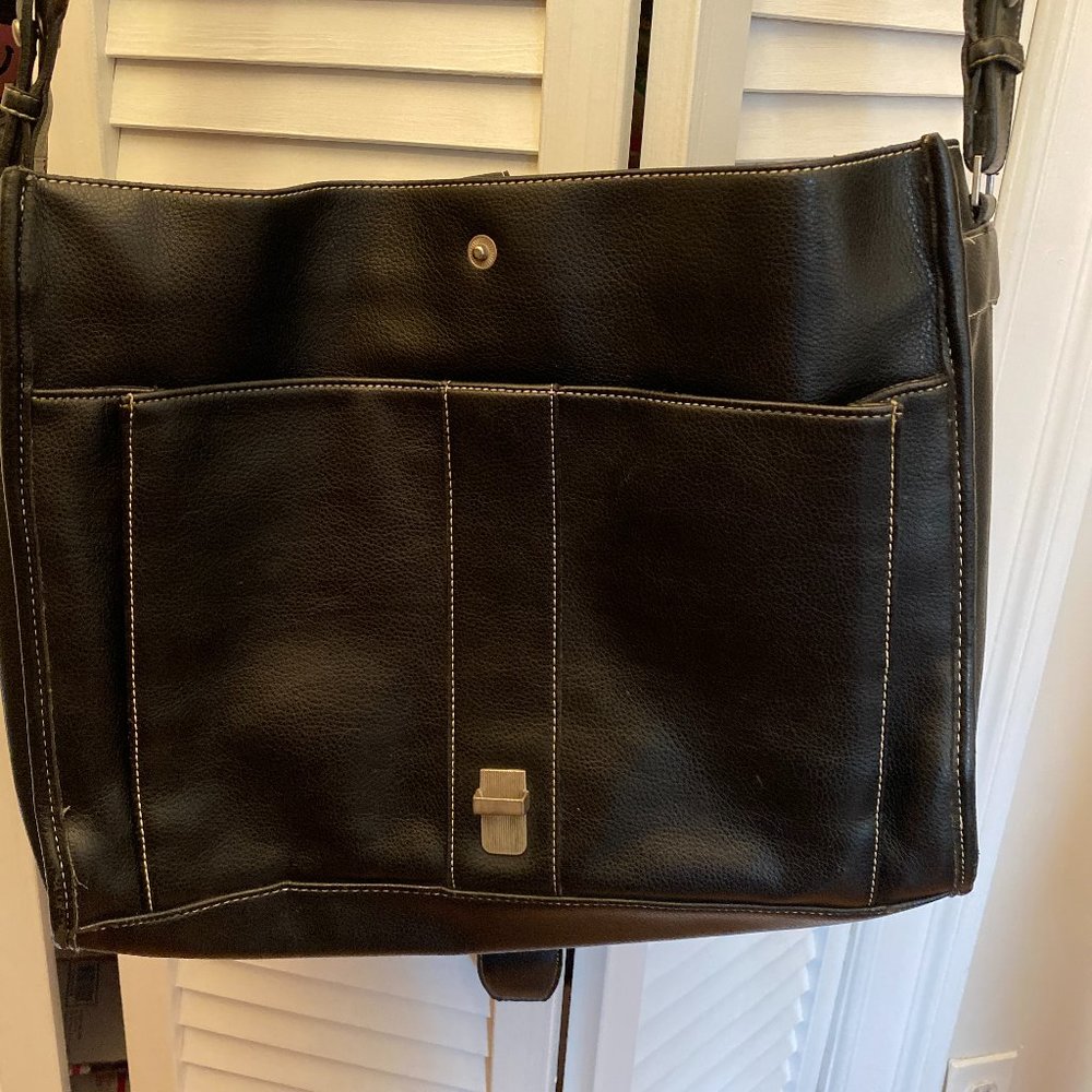 Kenneth Cole Reaction Men Black Messenger Bag - Gem
